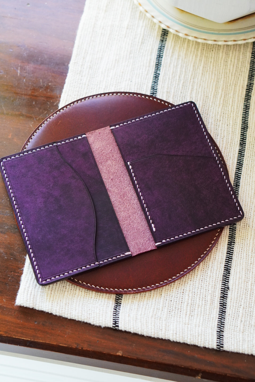 Nami Minimalist Bifold - Pueblo and Minerva – Lighthouse Leather Co.